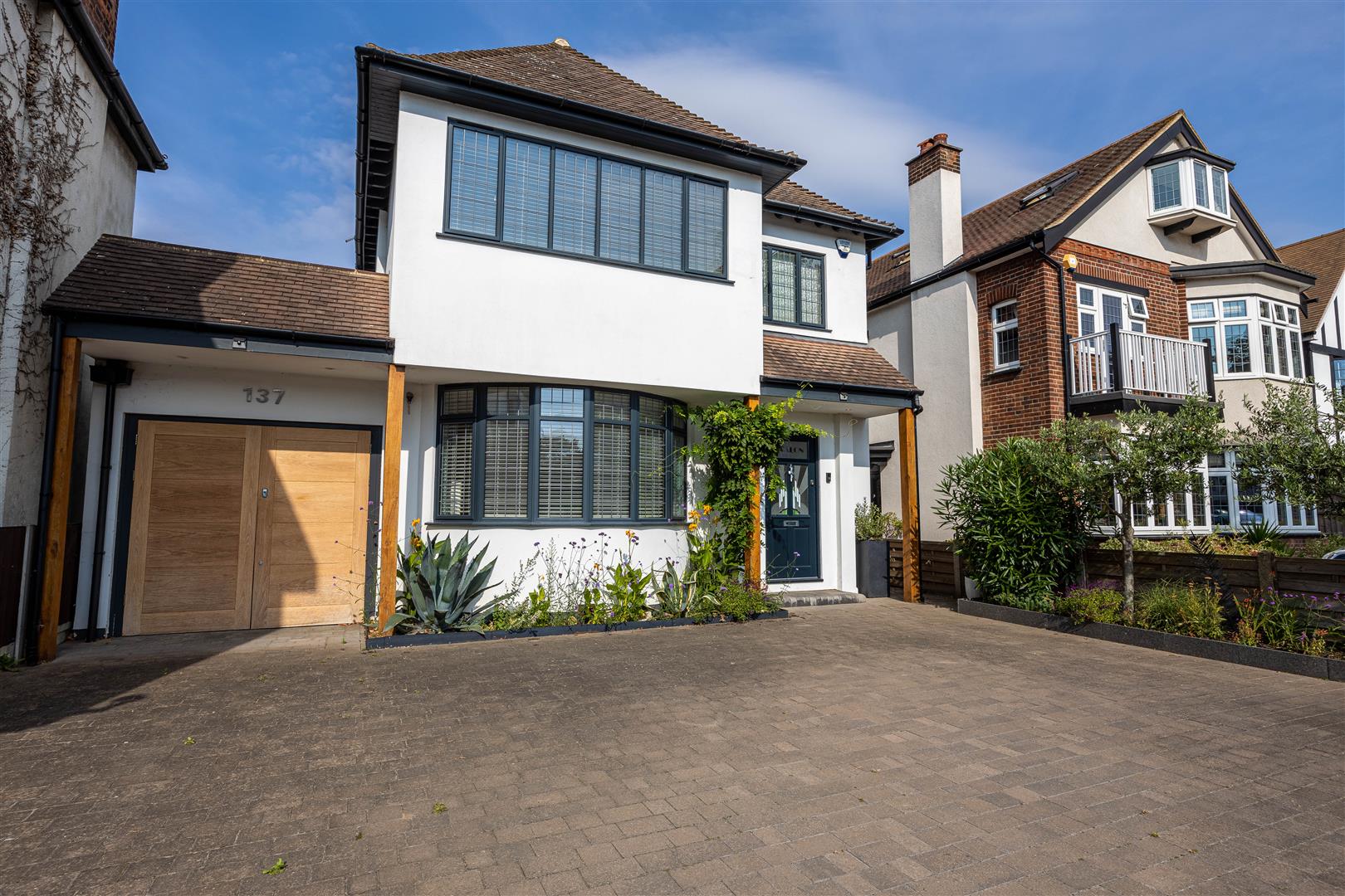 Appointmoor | Chalkwell Avenue, Chalkwell